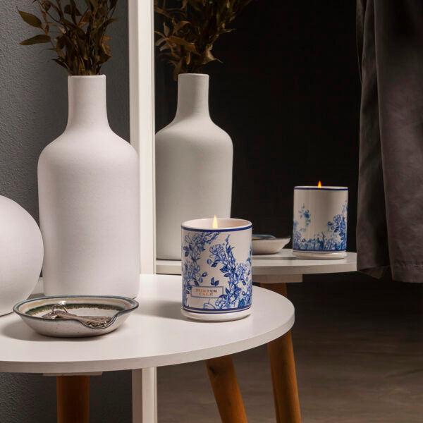 Portus Cale Gold & Blue Aromatic Candle | Opulence of Southern ...