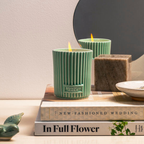 Portus Cale White Crane Aromatic Candle | Opulence of Southern Pines